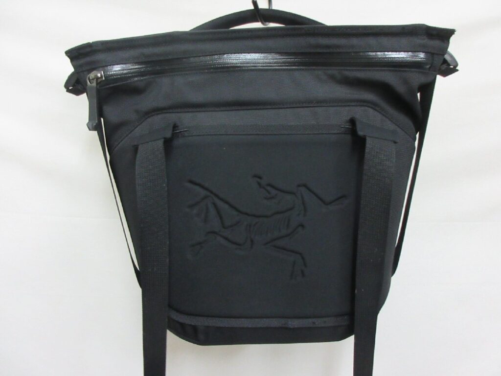 アークテリクス ARC’TERYX ARRO 8 アロー8 ショルダーバッグ 24019買取しました | アルファストリート[Alfa Street]